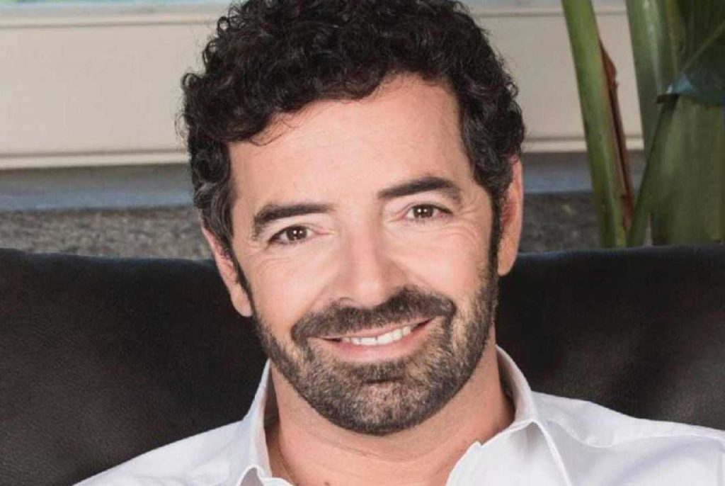 "Si chiama Roberto", spunta la foto del compagno di Alberto Matano ...